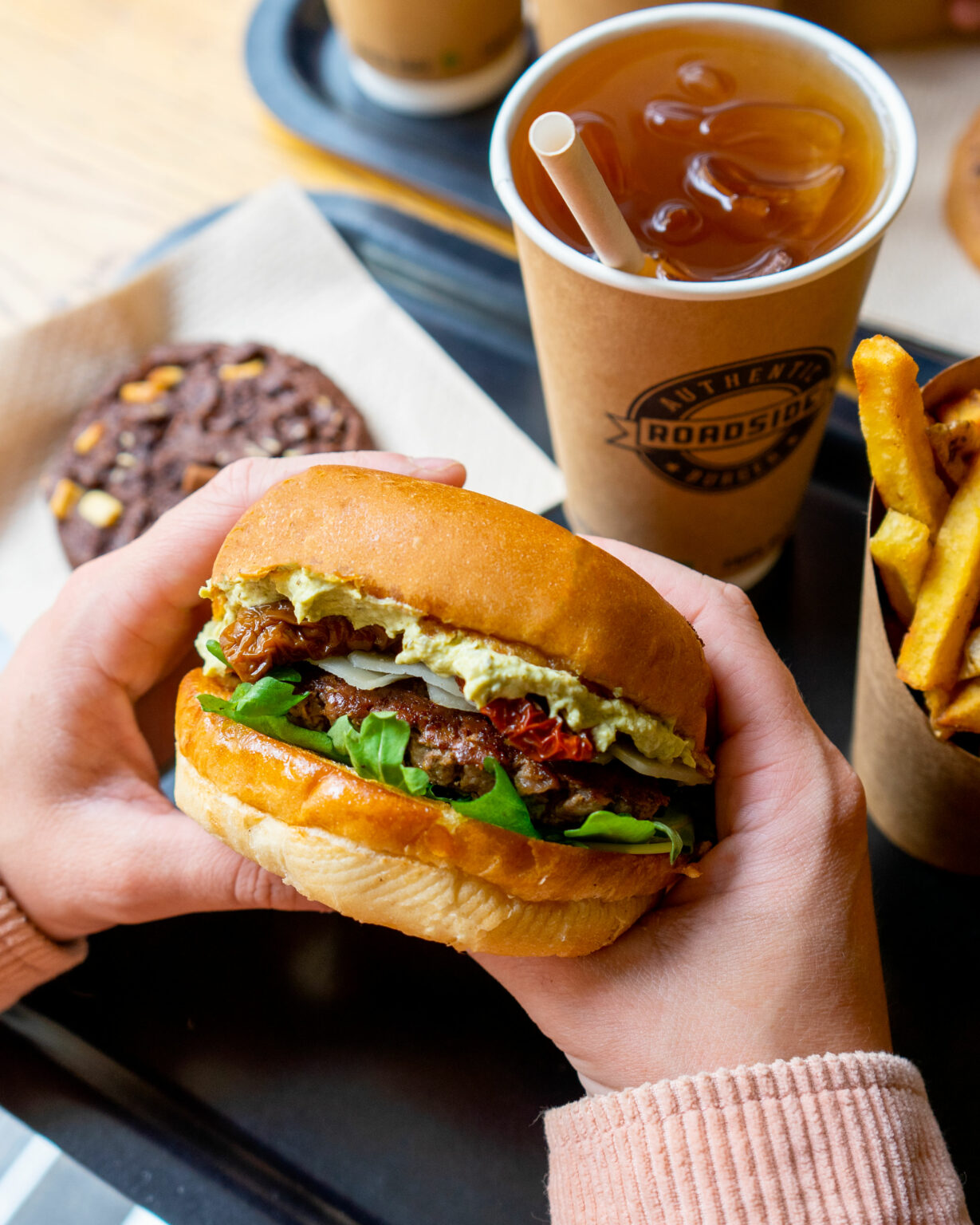 Roadside la restauration rapide à l'américaine et artisanale